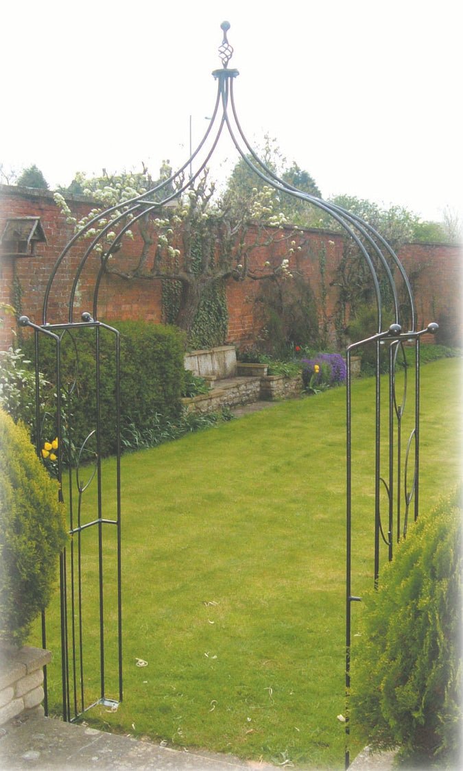 Poppy Forge - Flower Ogee Arch - Frankton's